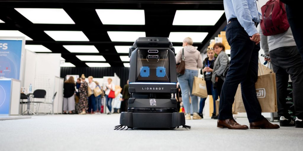 Robot Chà Sàn LionsBot R3 Scrub Pro - BLUE PLANET